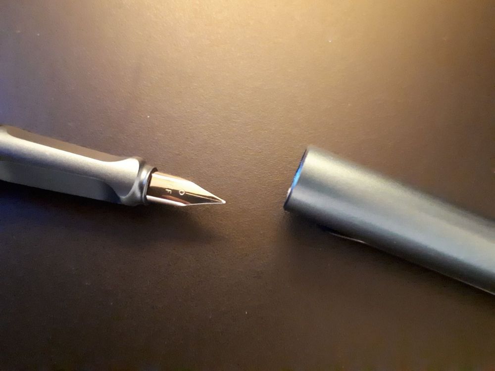 NEU - Büro - Füllfederhalter Füllfeder Füller - Matt Grün | Kaufen auf ...