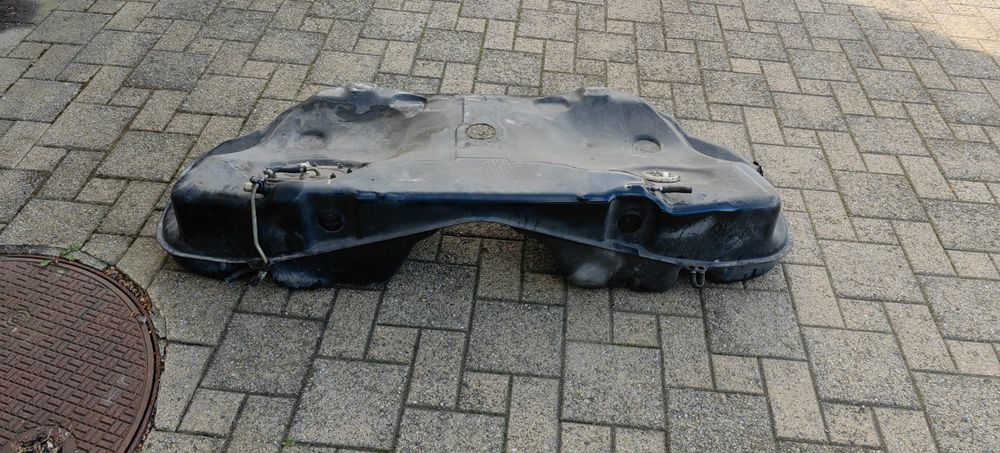 BMW e38 Tank (Gebraucht) in Kirchberg BE für CHF 30 – nur Abholung auf ...