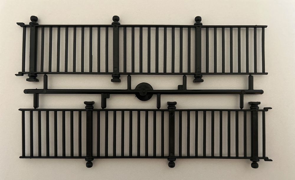 Pola Spur G / 330953 Eisenzaun und 331742 Vario-Zaun (Neu (gemäss ...