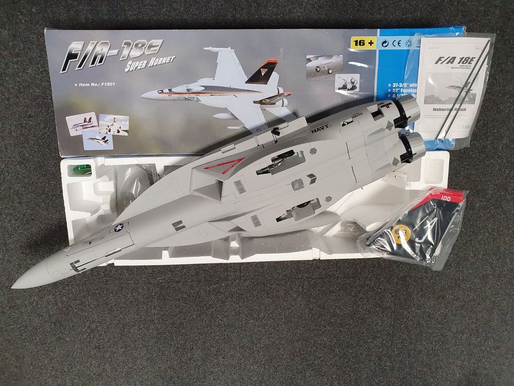 Freewing F/A-18E Super Hornet 90mm EDF Thrust Vectoring PNP (Neu und ...