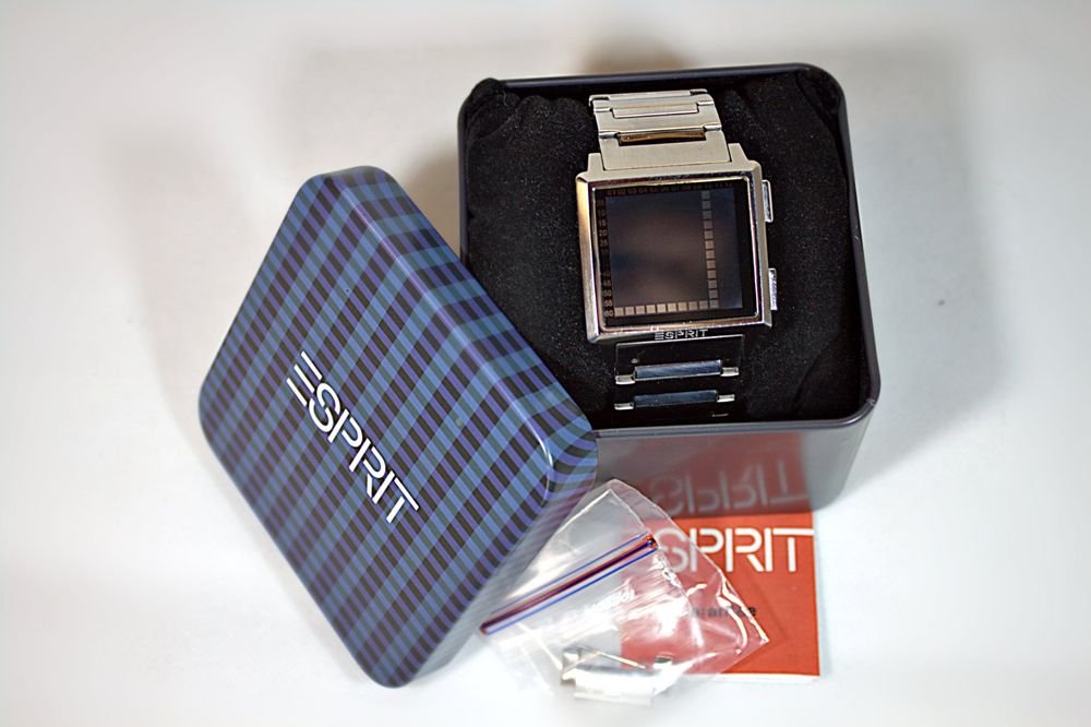 Esprit Digital Matrix Herrenuhr Display / RM219 | Kaufen auf Ricardo