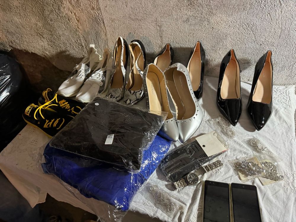 Nur ab Fr.1-(153) (Gebraucht) in Illnau-Effretikon für CHF 18 – nur Abholung auf Ricardo kaufen