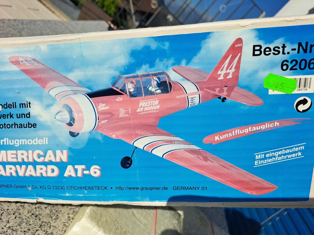 NORTH AMERICAN T-6 HARVARD, kit Graupner avec kit cockpit (Neu und ...