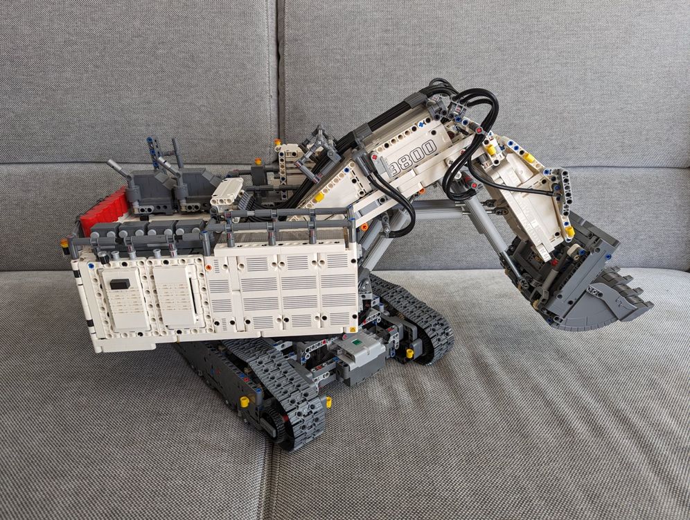 LEGO Technic 42100 Liebherr Bagger R9800 | Kaufen auf Ricardo