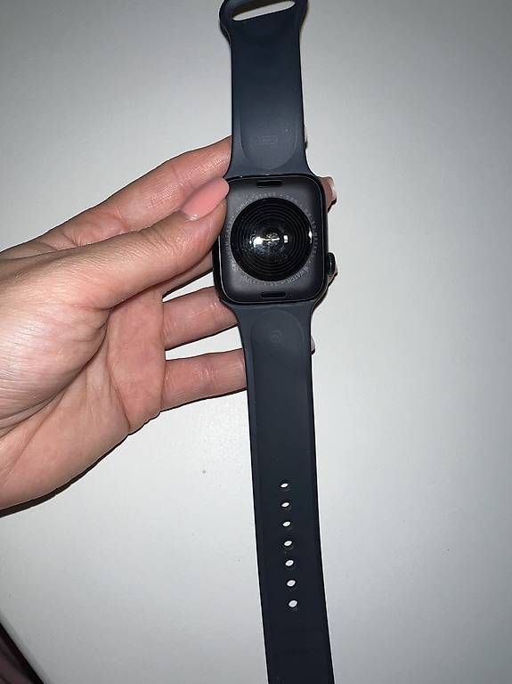 Smart Watch von Apple - WR 50 meters, gps, ion-x glass (Gebraucht) in ...