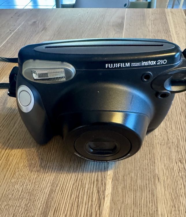 Fujifilm Instax 210 Sofortbildkamera (Gebraucht) in Neftenbach für CHF ...
