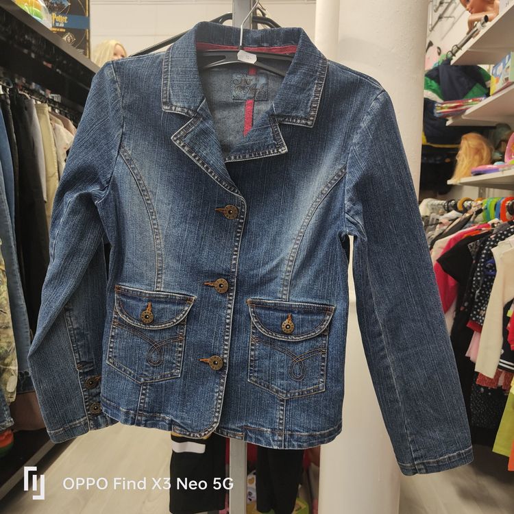 Veste en jean 60% coton ( retrait et envoi). (D'occasion) à La Chaux-de ...