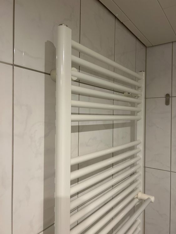 Badezimmer Heizkörper Radiator (Gebraucht) in Rehetobel für CHF 80 – nur Abholung auf Ricardo kaufen