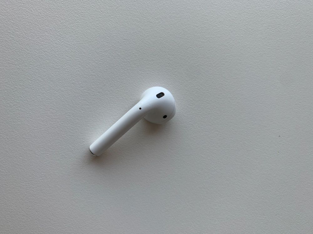Airpods 2. Generation (rechts) (Gebraucht) in Horgen für CHF 42 – mit ...