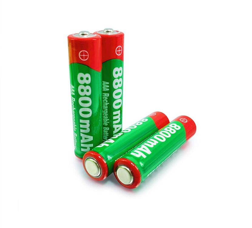 4 x Piles AAA rechargeable Ni-MH, 8800 mAh, 1,5 V | Kaufen auf Ricardo