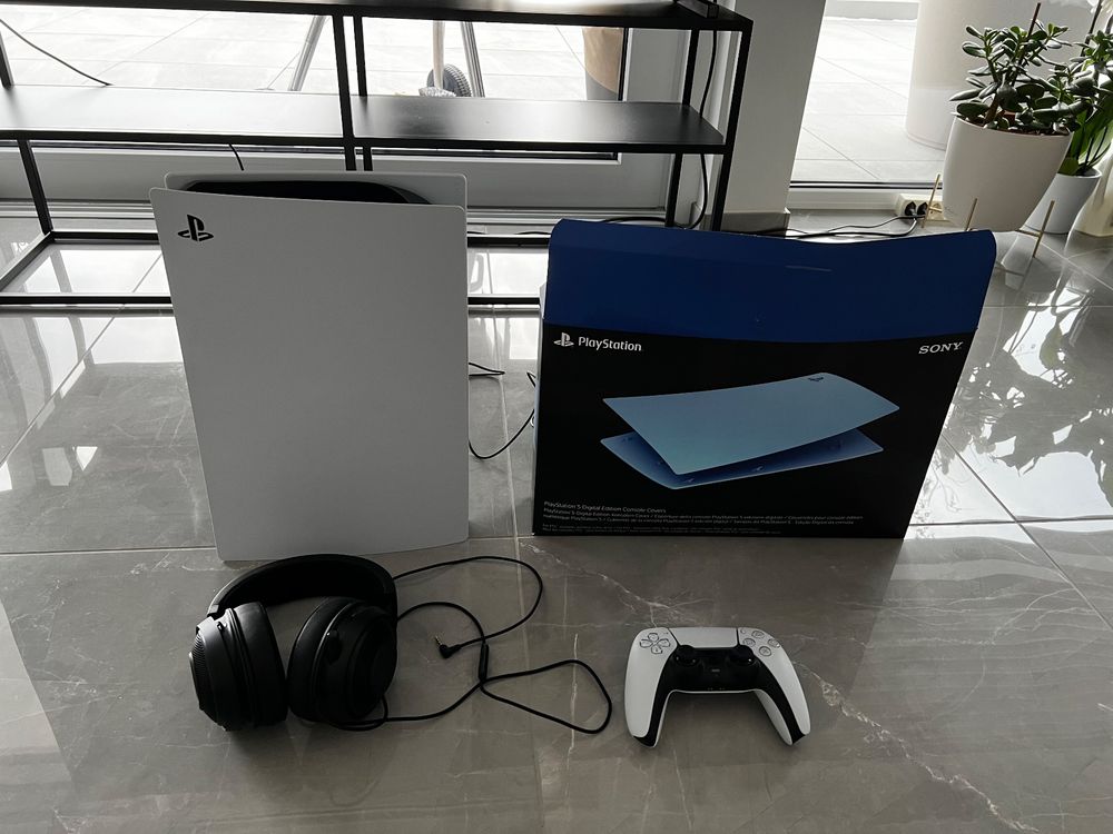 Ps5 (Digital Edition)+Controller+Razer Headset | Kaufen auf Ricardo