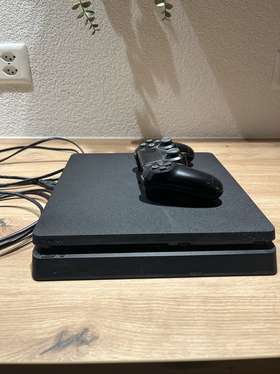 Playstation 4 Slim, Konsole mit Controller - Top Zustand! (Gebraucht ...