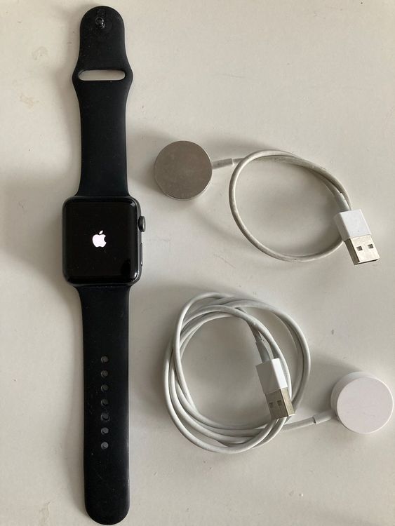 Apple iWatch 2 (Gebraucht) in Zuerich für CHF 80 – mit Lieferung auf Ricardo kaufen