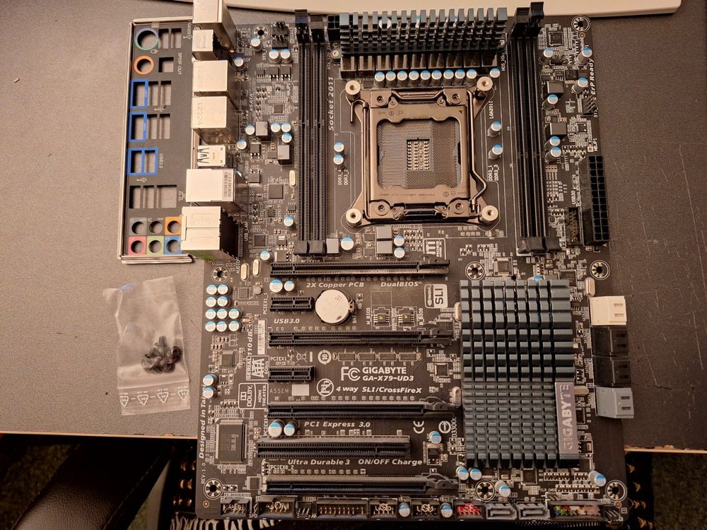 GIGABYTE GA-X79-UD3 Motherboard LGA 2011 ATX Mainboard (Gebraucht) in ...