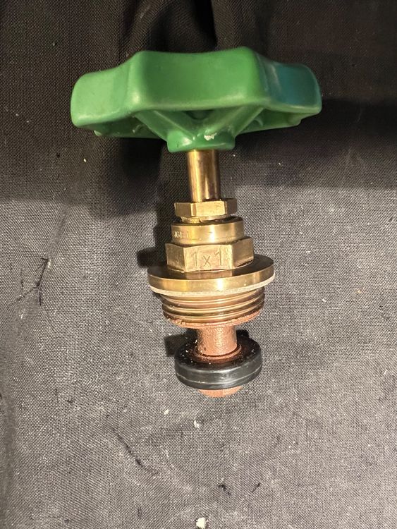 Nussbaum Messing Ventil 1" mit Handrad, gebraucht. (Gebraucht) in Niederrohrdorf für CHF 35 ...