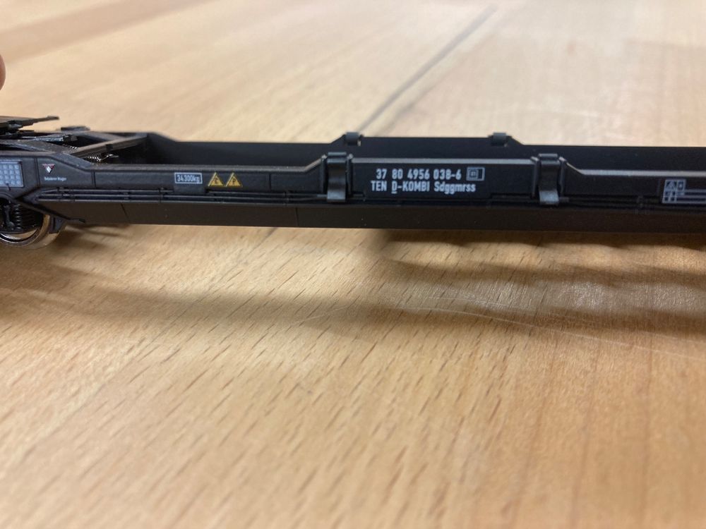 Roco 77390 Sdggmrss/T3000e, der Kombiverkehr (Gebraucht) in Schwanden i ...