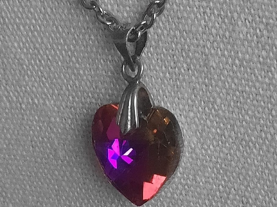 Kette mit Kristal Herz (Neu (gemäss Beschreibung)) in Solothurn für CHF 10 – mit Lieferung auf ...