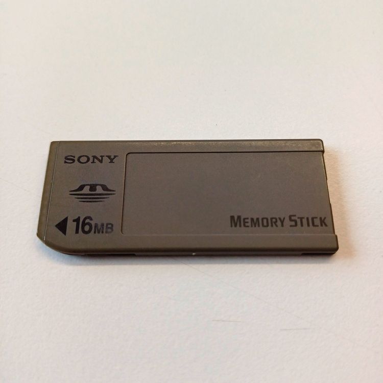 Memory Stick Sony 16 MB (D'occasion) à pour CHF 15 – avec livraison ...