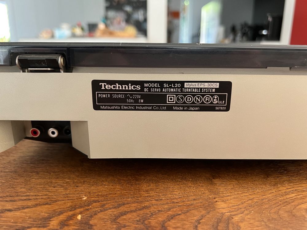 Technics Plattenspieler SL-L20 und Pre-Amplifier ab 1 Fr. (Gebraucht ...