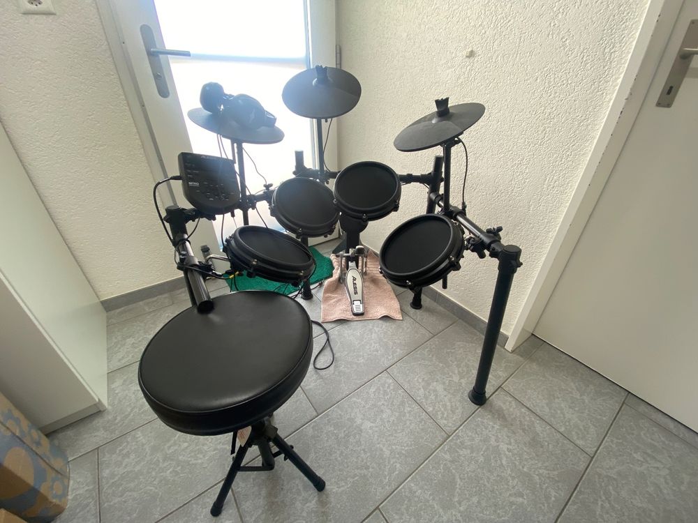 Alexis Nitro Mesh Kit E-Drum Set (Gebraucht) in Gebertingen für CHF 165 ...