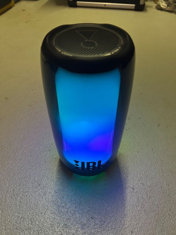 JBL Pulse 5 (Neu (gemäss Beschreibung)) in Winterthur für CHF 110 – mit ...