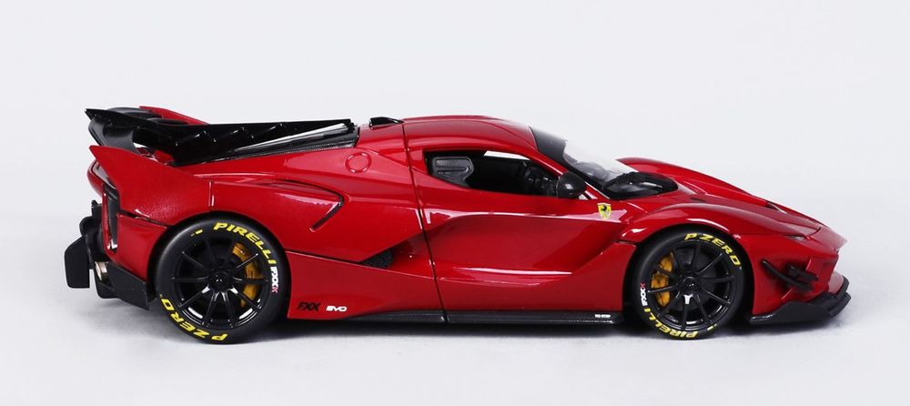 FERRARI FXX-K EVO HYBRID 2018 - ROSSO FUOCO 1/18 NEUHEIT | Kaufen auf ...