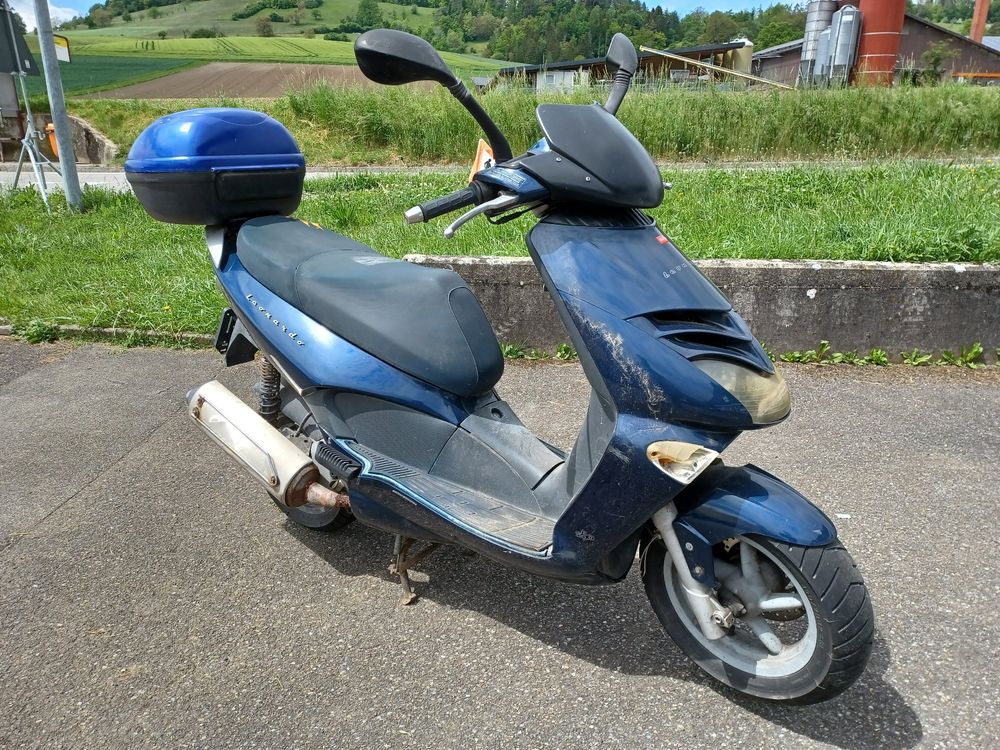 Aprilia Leonardo 250 Roller Scooter Topcase (Defekt) in Schleitheim für ...