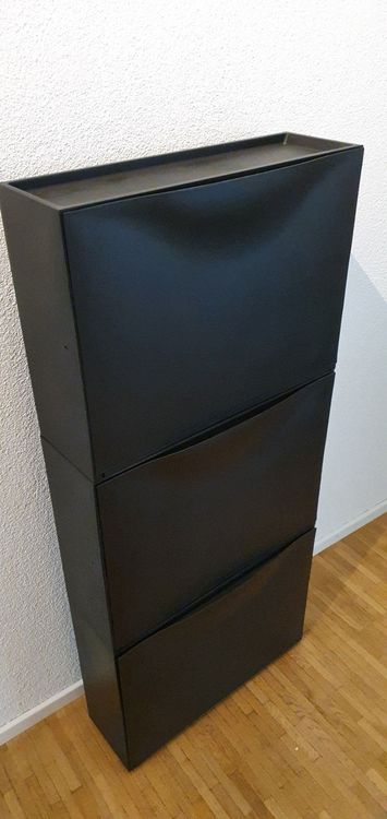 Postikea Trones Schwarz