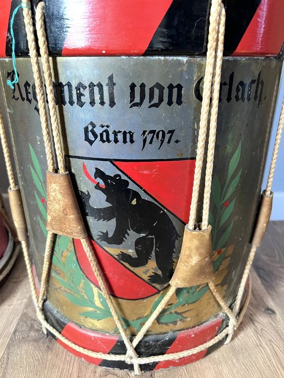 2 antike Trommeln Bern Erlach (Gebraucht) in Nidau für CHF 16 – nur Abholung auf Ricardo kaufen