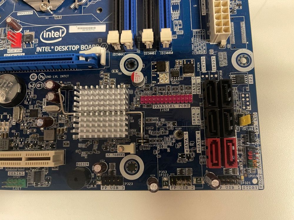 Mainboard, Intel Desktop Board 02 (Defekt) in Oensingen für CHF 1 – mit ...
