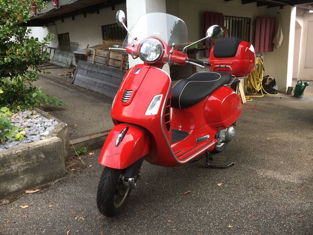 Vespa GTS Super 300 ABS - nur 2000km! (Gebraucht) in Zunzgen für CHF ...