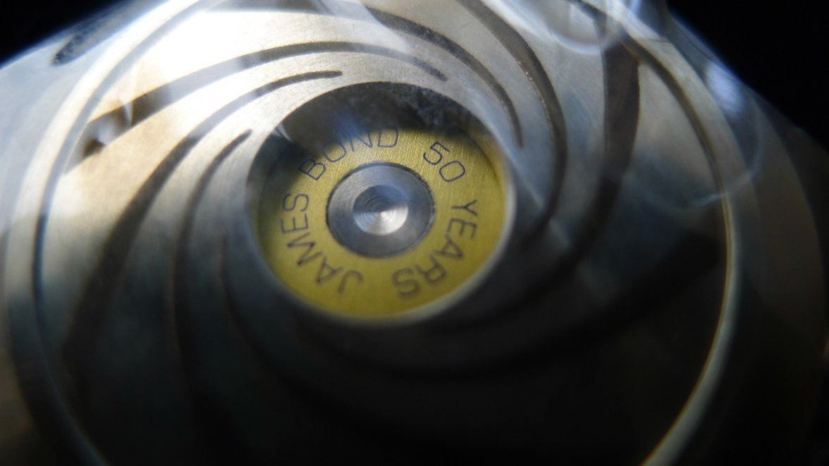 OMEGA Collector James Bond 007 "Bullet" Schlüsselanhänger (Neuf (Voir ...