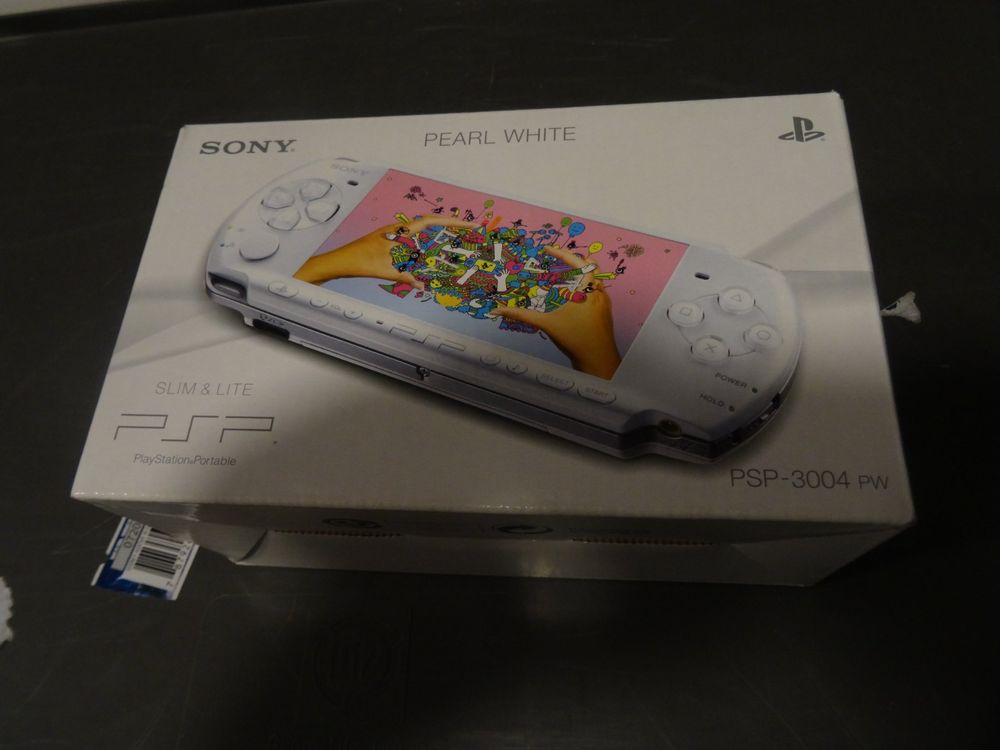 PSP Konsole Pearl White 3004 in OVP (vermutlich Defekt) | Kaufen auf ...