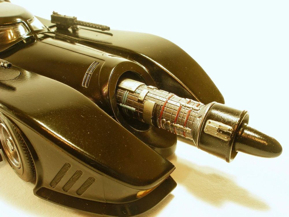 2 Batmobile / The Batman 2022 / Batman 1989 / 1:35 Bandai (Neu (gemäss ...