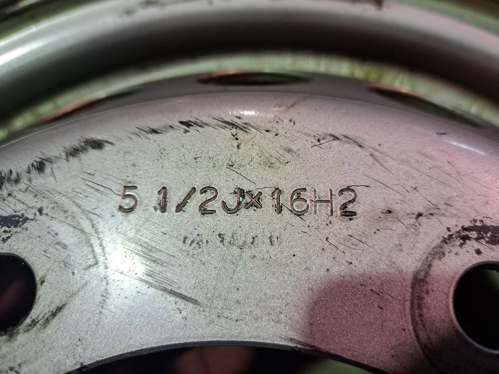 2 Stk Mercedes Sprinter 16x5.5 Felgen (Gebraucht) in Malvaglia für CHF ...