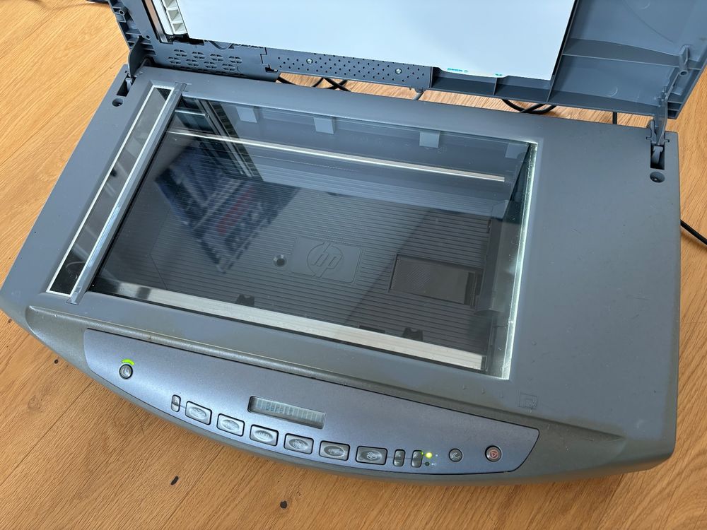 HP Scanjet 8250 Flatbed Duplex Scanner 4800x4800 OCR + DIA M (Gebraucht ...