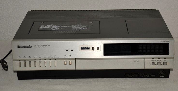 Videorecorder VHS Panasonic NV-7000 (Defekt) in Collonges für CHF 40 ...