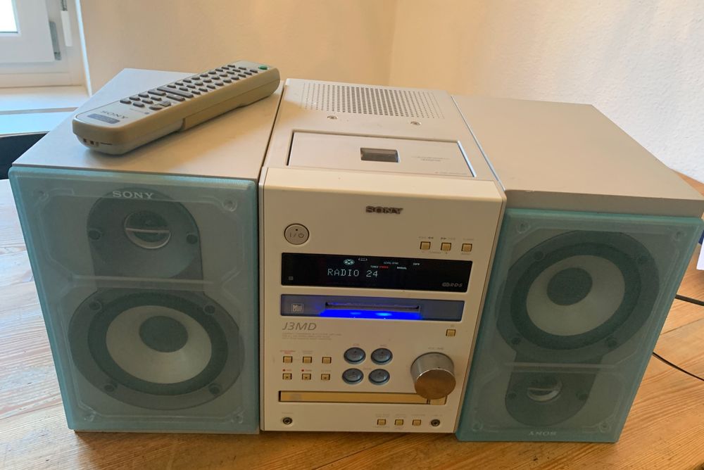 SONY COMPACT HIFI System: Cassette*MiniDisc*Radio*CD*2 Boxen (Gebraucht ...