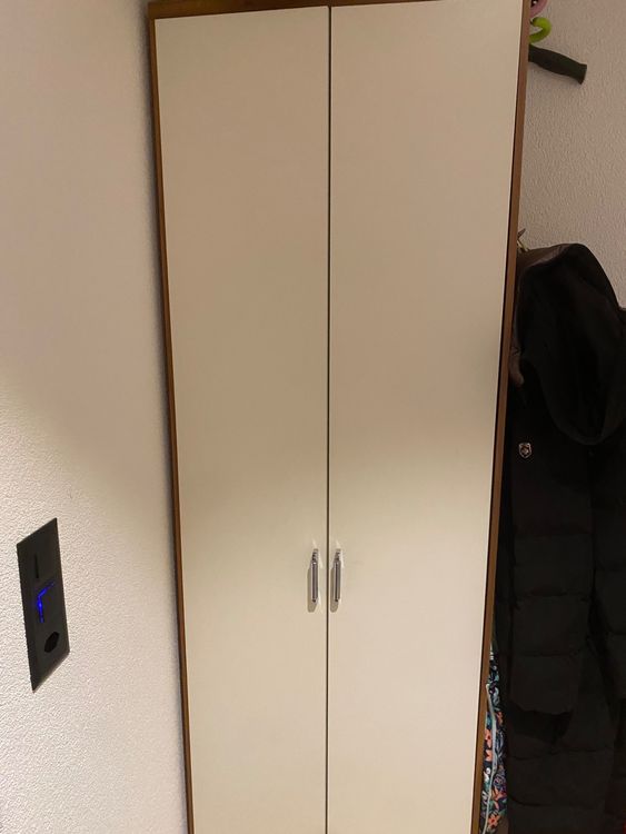 Gaderobenschrank (Gebraucht) in Stein am Rhein für CHF 20 – nur Abholung auf Ricardo kaufen