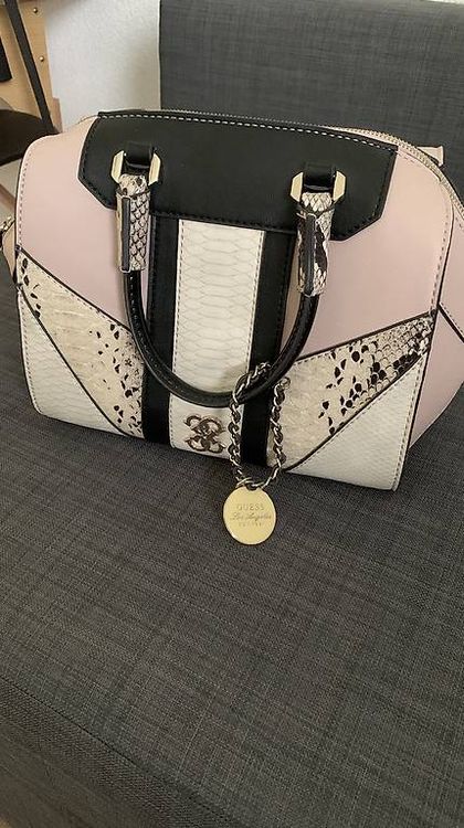 Sac à main Guess (Gebraucht) in Delémont für CHF 20 – nur Abholung auf ...