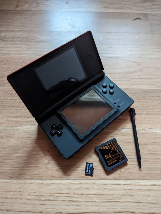 Nintendo DS lite mit R4 2.0 Karte (Gebraucht) in Thalwil für CHF 43 ...