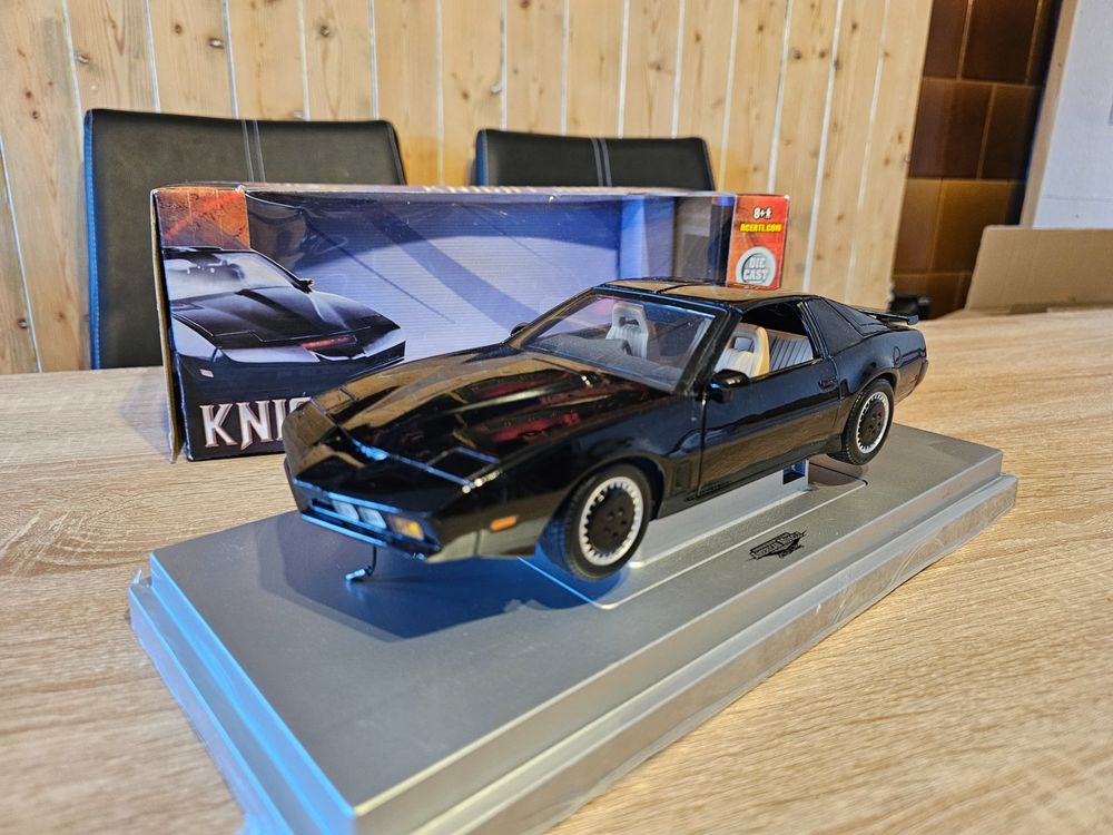 Knight Rider K.I.T.T. 1:18 Joyride Ertl | Kaufen auf Ricardo