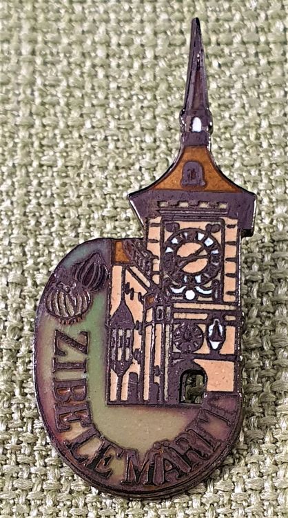 O326 - Pin Bern Berner Bärner Zibelemärit Zytgloggeturm (Gebraucht) in ...