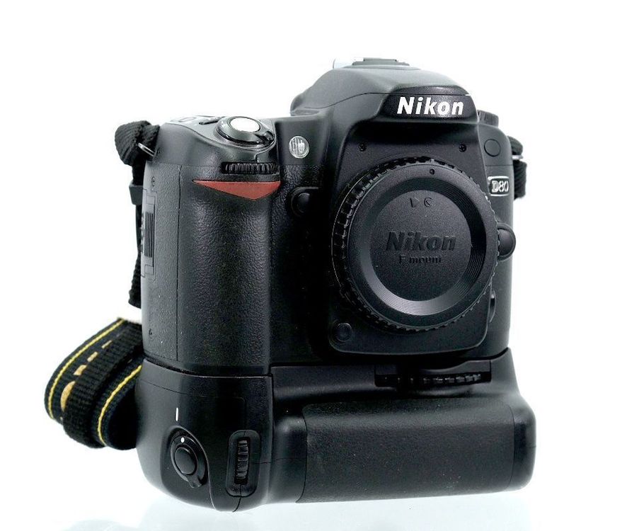Nikon D80 Body inkl. Batteriegriff und Fernauslöser | Kaufen auf Ricardo