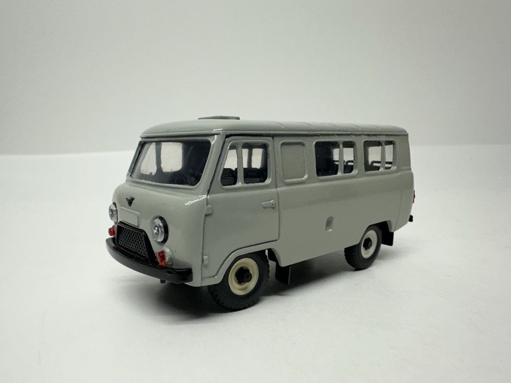 UAZ-452 1:43, grau, Made in USSR/CCCP | Kaufen auf Ricardo