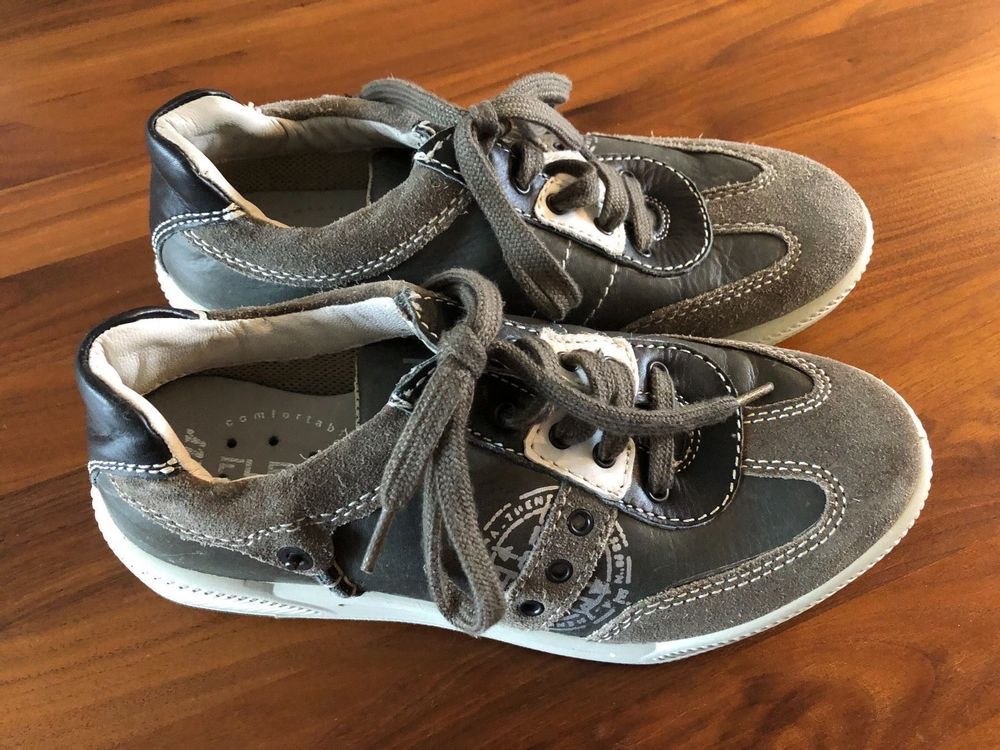 Neuer Halbschuh Flash Gr. 36 olivgrün (Neu (gemäss Beschreibung)) in Muttenz für CHF 19 – mit ...