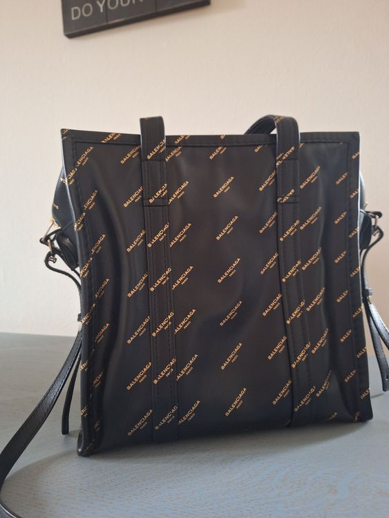 Balenciaga Logo-Tasche m/Staubbeutel und Kärtchen, neuwertig (Neu ...