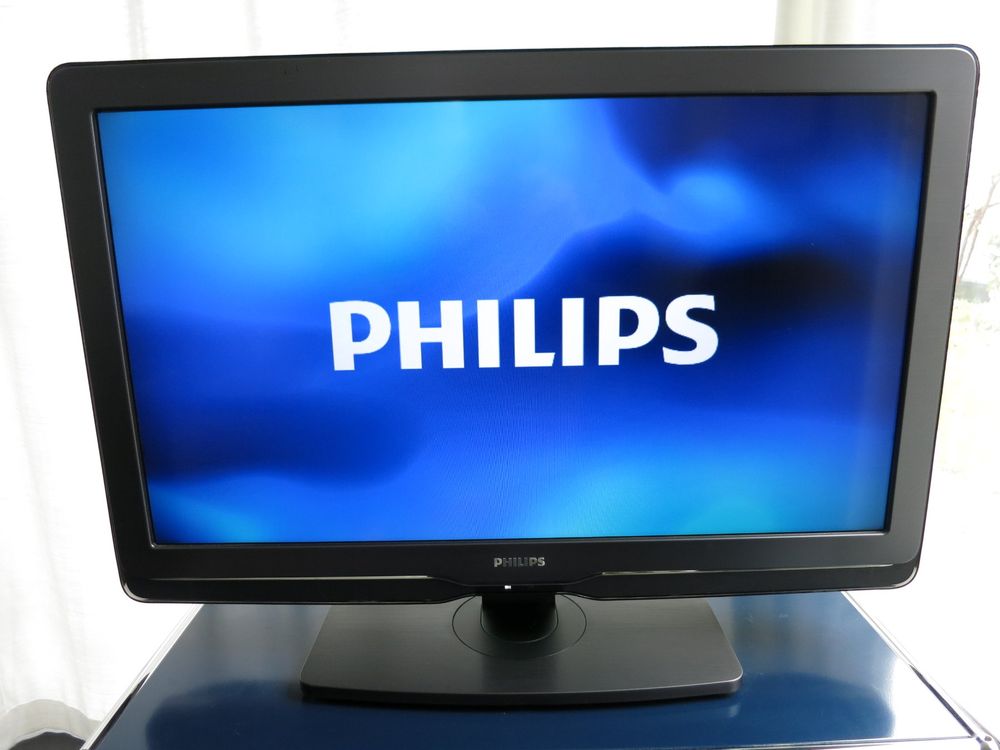 Philips Fernseher mit Ambilight 32PFL9604H/12 Black (Gebraucht) in ...