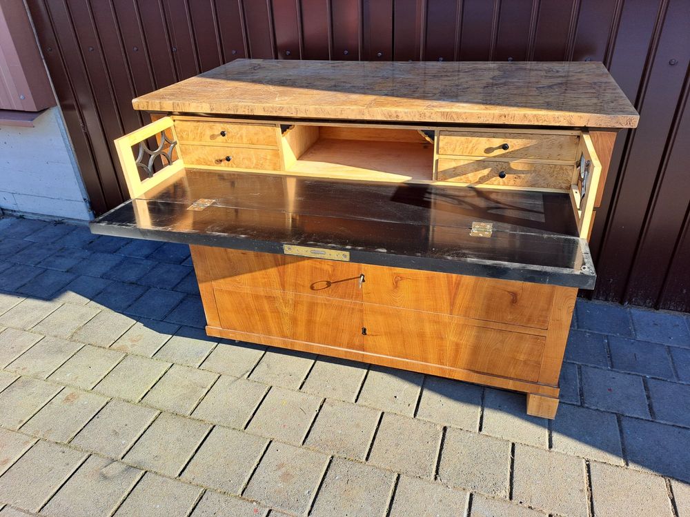 Komoden Säkreter Antik nussbau (Gebraucht) in Buch am Irchel für CHF 80 – nur Abholung auf ...