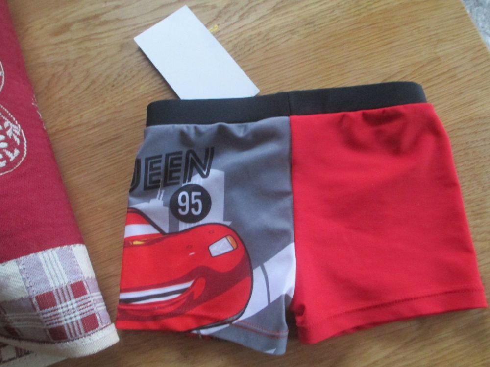 Badehose NEU% 98-104 (Neu und originalverpackt) in Landquart für CHF 12 – mit Lieferung auf ...